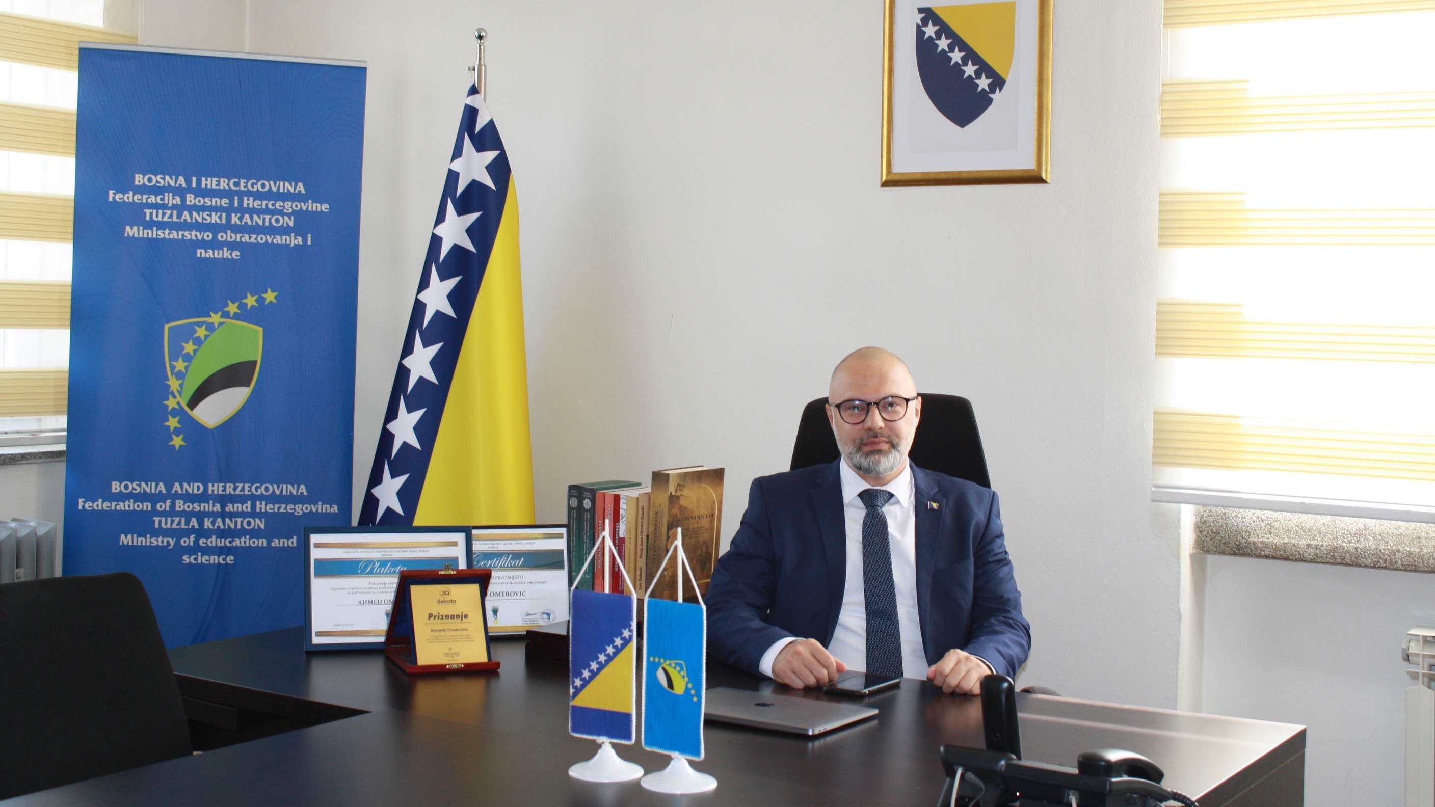 Ministar Omerović: Prvi put izdvojeno 500.000 KM za stipendije za ...