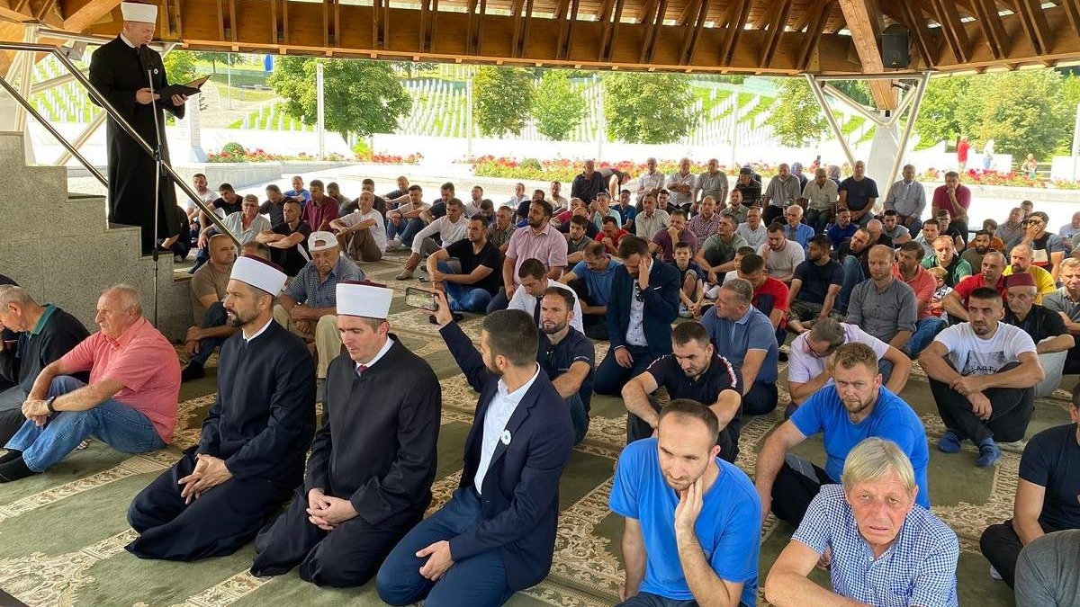 Džuma-namaz na musalli u Potočarima | Preporod.info