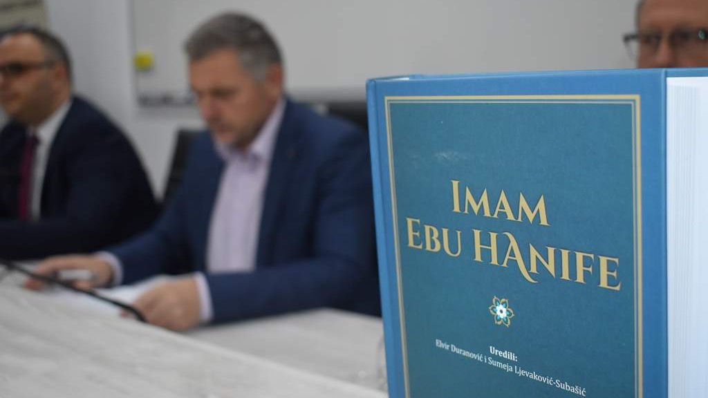 U Bihaću promovirana knjiga Imam Ebu Hanife | Preporod.info