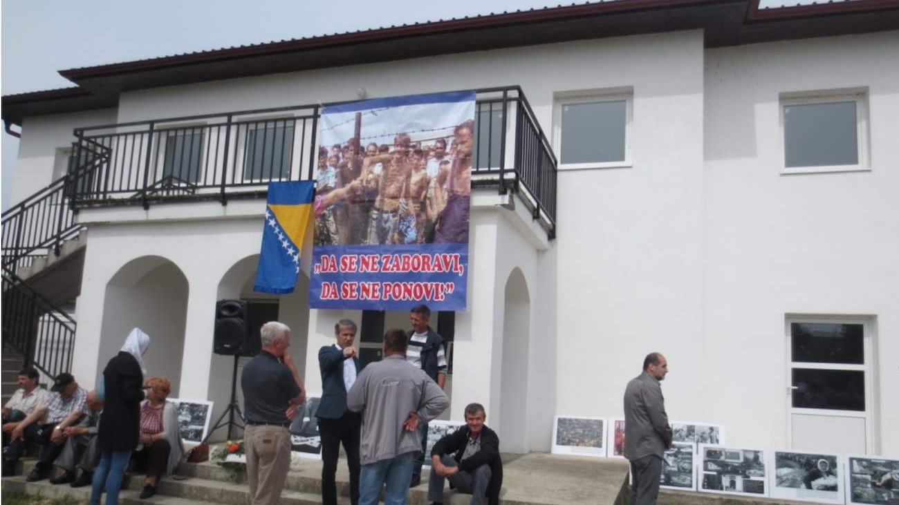 Potvrđena optužnica za zločine u Prijedoru: Među zlodjelima i grupno ...