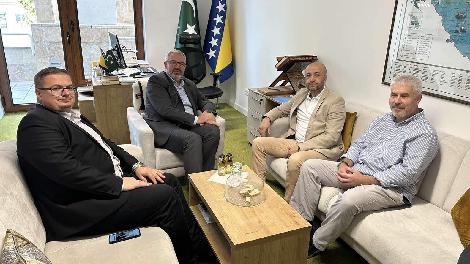 Predstavnici Glavnog odbora Ilmijje u posjeti Uredu za društvenu brigu ...