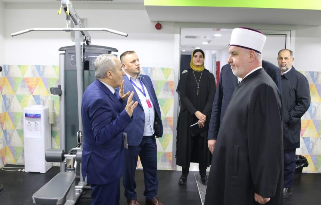 Reisul-ulema posjetio studentski dom Qatar Charity (VIDEO) | Preporod.info
